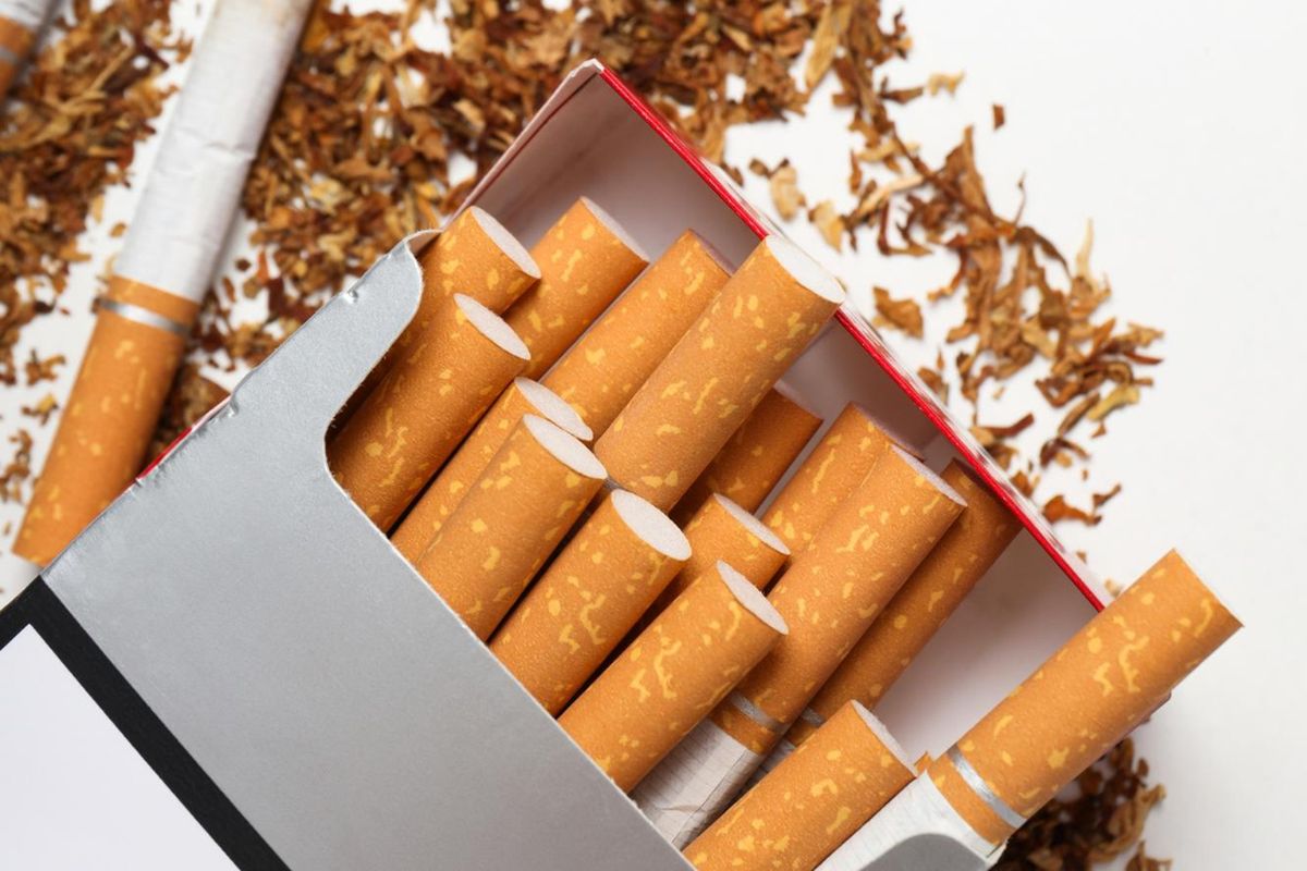 10 Rokok Terlaris di Indonesia Tahun 2025: Dominasi Lama dan Pendatang ...